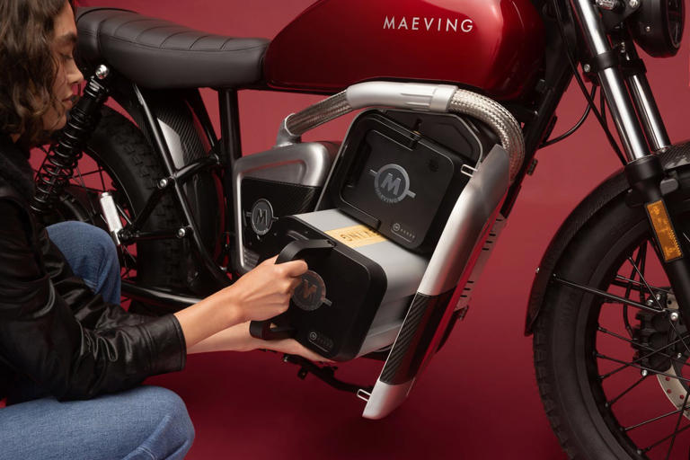 Maeving Electric Motorcycle Offers Classic Lines And Fun Performance