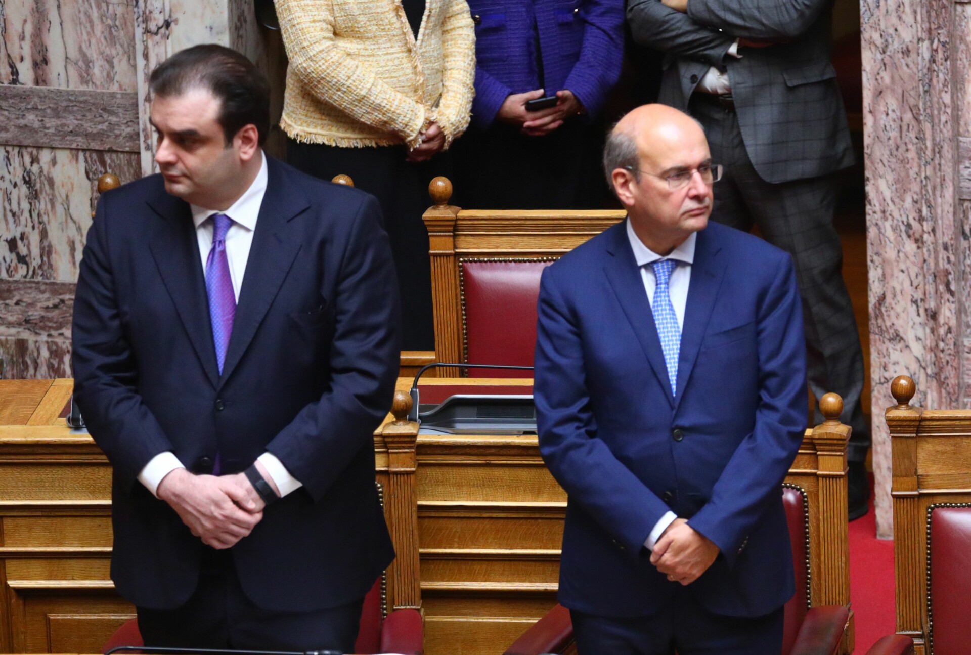 Η βεντέτα του Χατζηδάκη με τον Πιερρακάκη, η επιστολή για τα ΕΛΤΑ, το ...