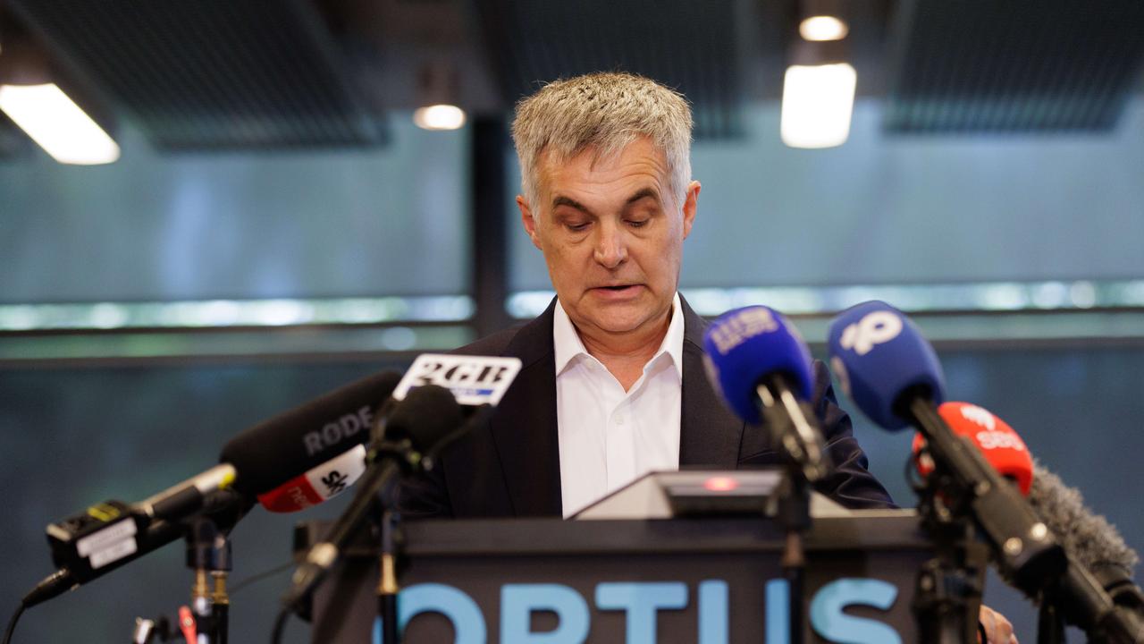‘Step down’: Call for Optus CEO’s head