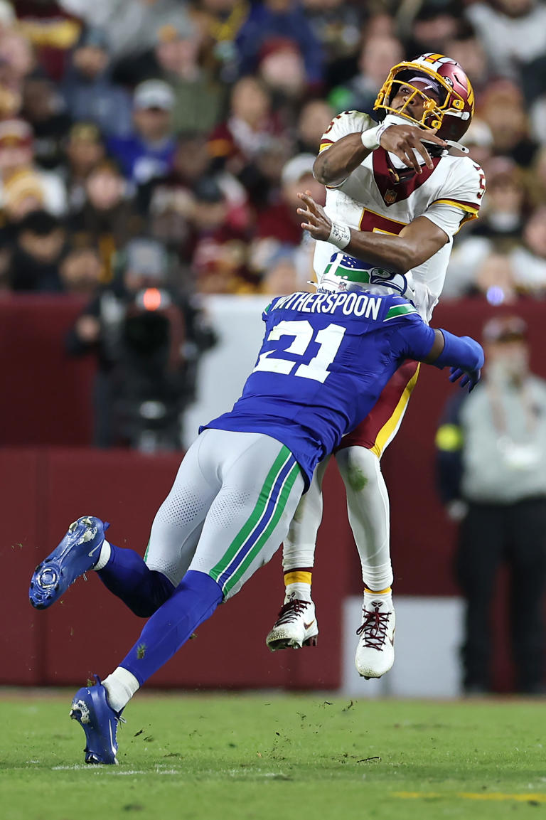 Game Recap: Jayden Daniels injured in 4th quarter of prime time blowout ...