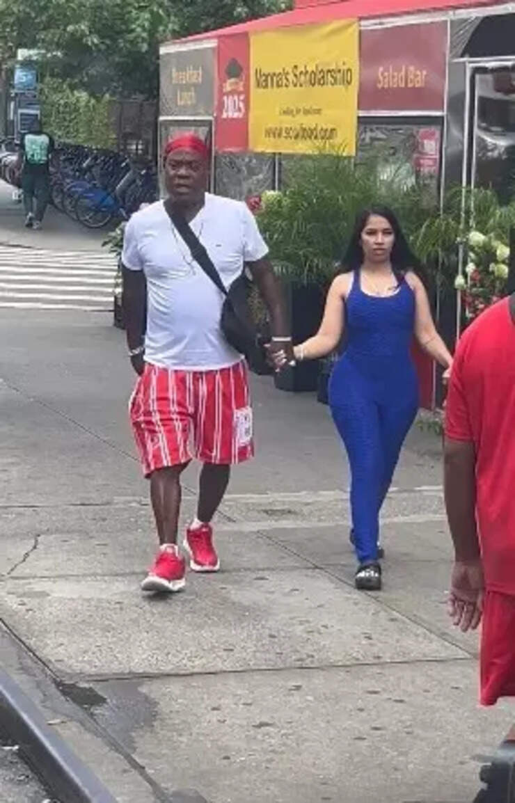 Tracy Morgan spotted in NYC with new mystery woman; netizens joke about ...