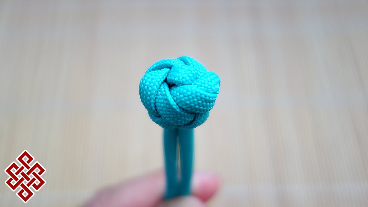 King’s Crown Button Knot – How to Tie This Elegant Design
