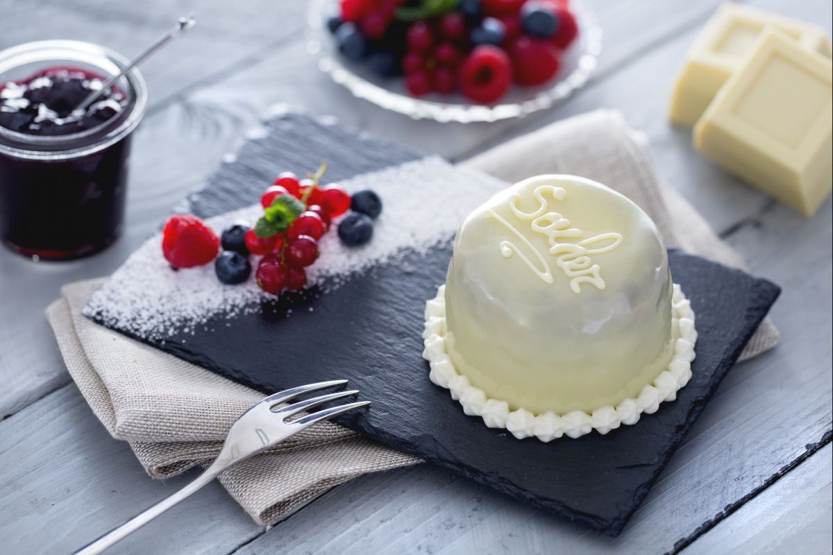 Mini white almond sacher