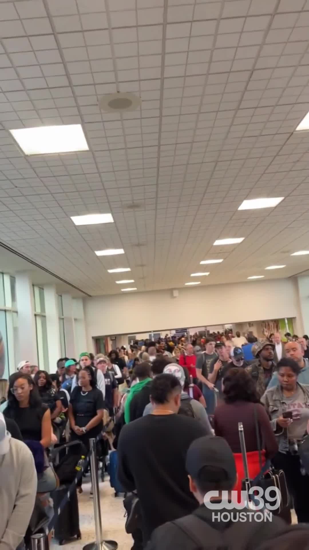 Long lines at Bush Airport as TSA worker shortage continues