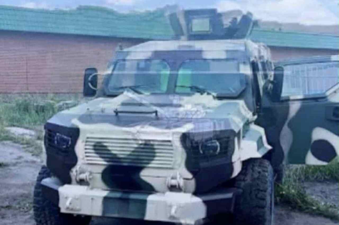 Russian special forces spotted with Cobra-LAMV armored vehicle
