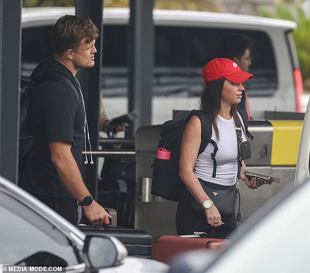 Newly engaged Danika Mason makes bizarre move with her engagement ring ...