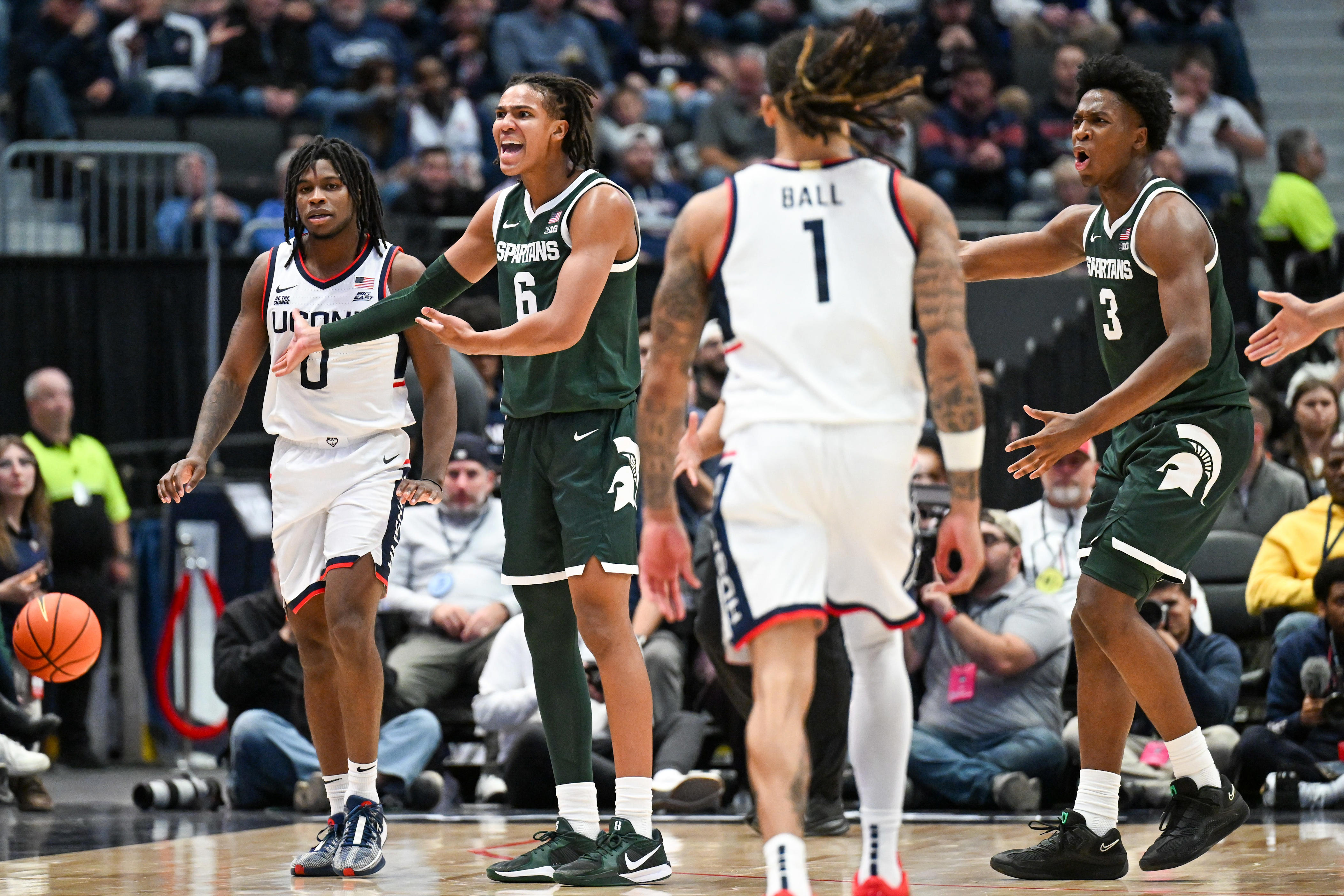MSU freshmen Jordan Scott, Cam Ward got jitters out. Now it's showtime ...