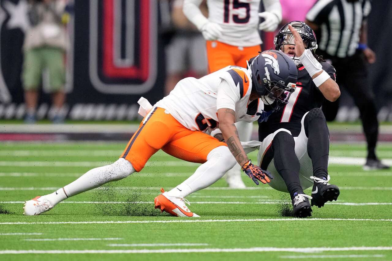 How Azeez Al-Shaair and Texans reacted to no penalty for hit on C.J. Stroud