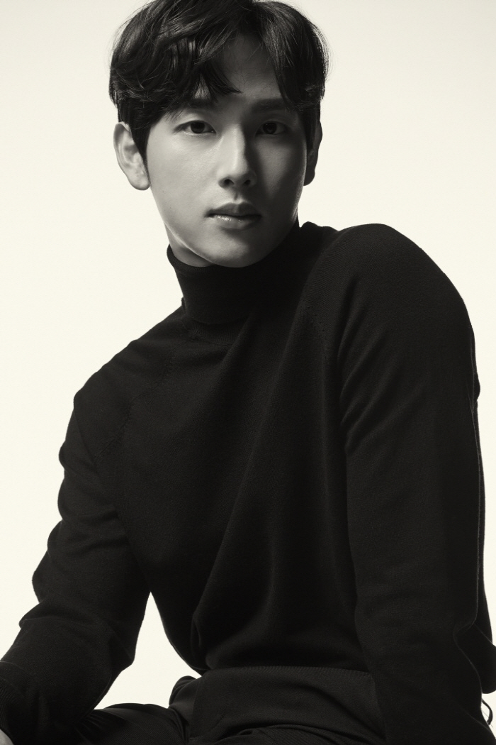 Lim Ji-wan Signs Exclusive Contract for The Black Label...Park Bo-gum ...