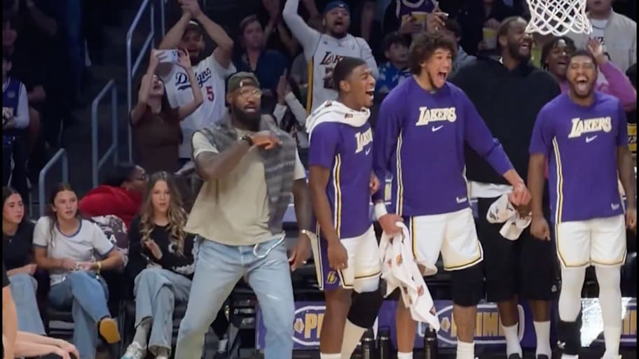 LeBron James, Lakers Bench Couldn’t Believe This Austin Reaves to ...