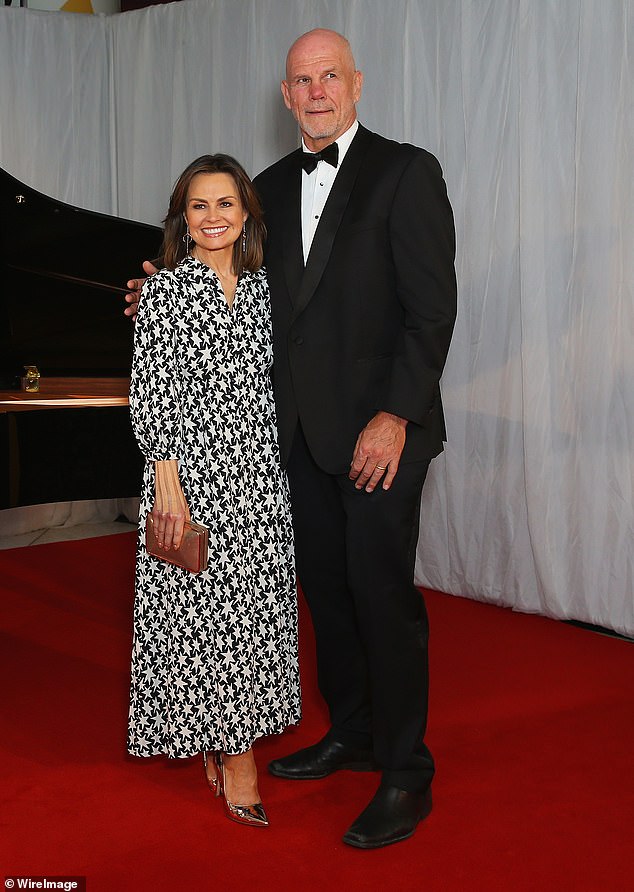 All cashed up! Lisa Wilkinson and Peter FitzSimons finally sell their ...