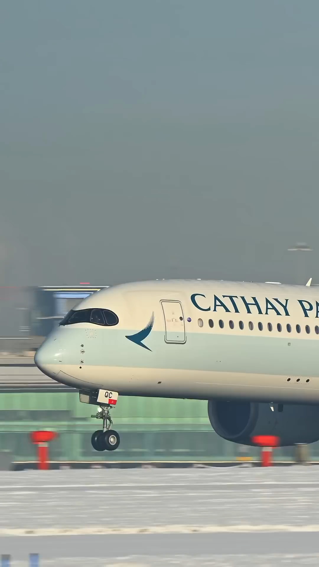 Amazing Wing Vortices on Airbus A350-900