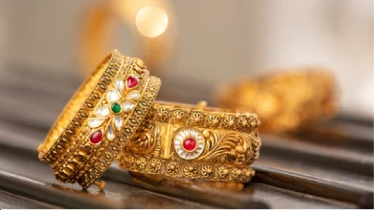 Gold rate fall: బంగారం ధరల్లో అనూహ్య మార్పు.. రిస్క్ లేదంటున్న నిపుణులు..!