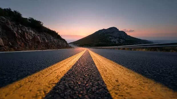 How Basic Road Etiquette Can Prevent Modern-Day Accidents