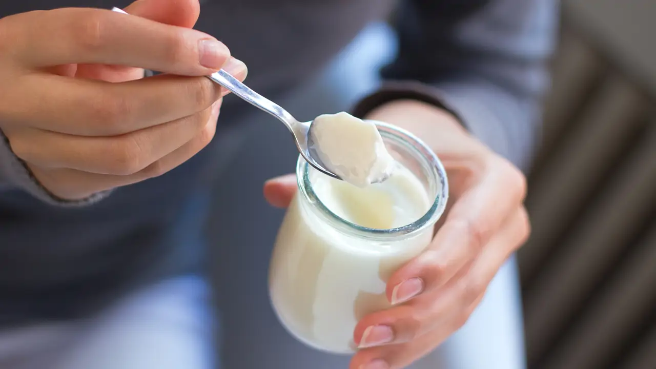 Fran Susín, nutricionista, explica cómo elegir un yogur realmente saludable