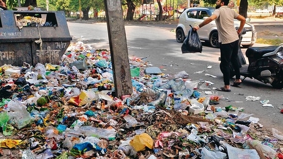 Spot Someone Littering Record A Video And Earn 250 In Bengaluru S New