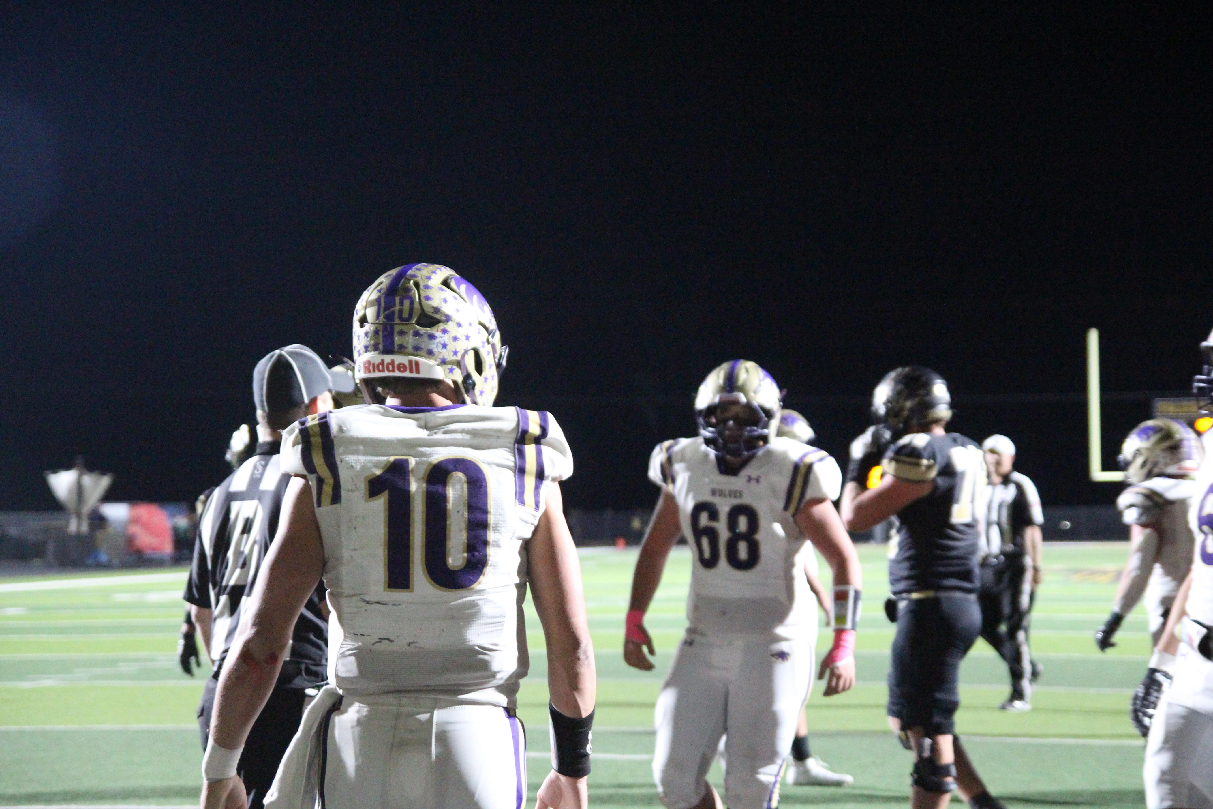 Dalhart football's 'brotherhood' puts Wolves on the verge of a District ...