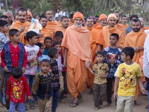 His holiness Mahant Swami Maharaj – radiant, fearless, and spiritually ...