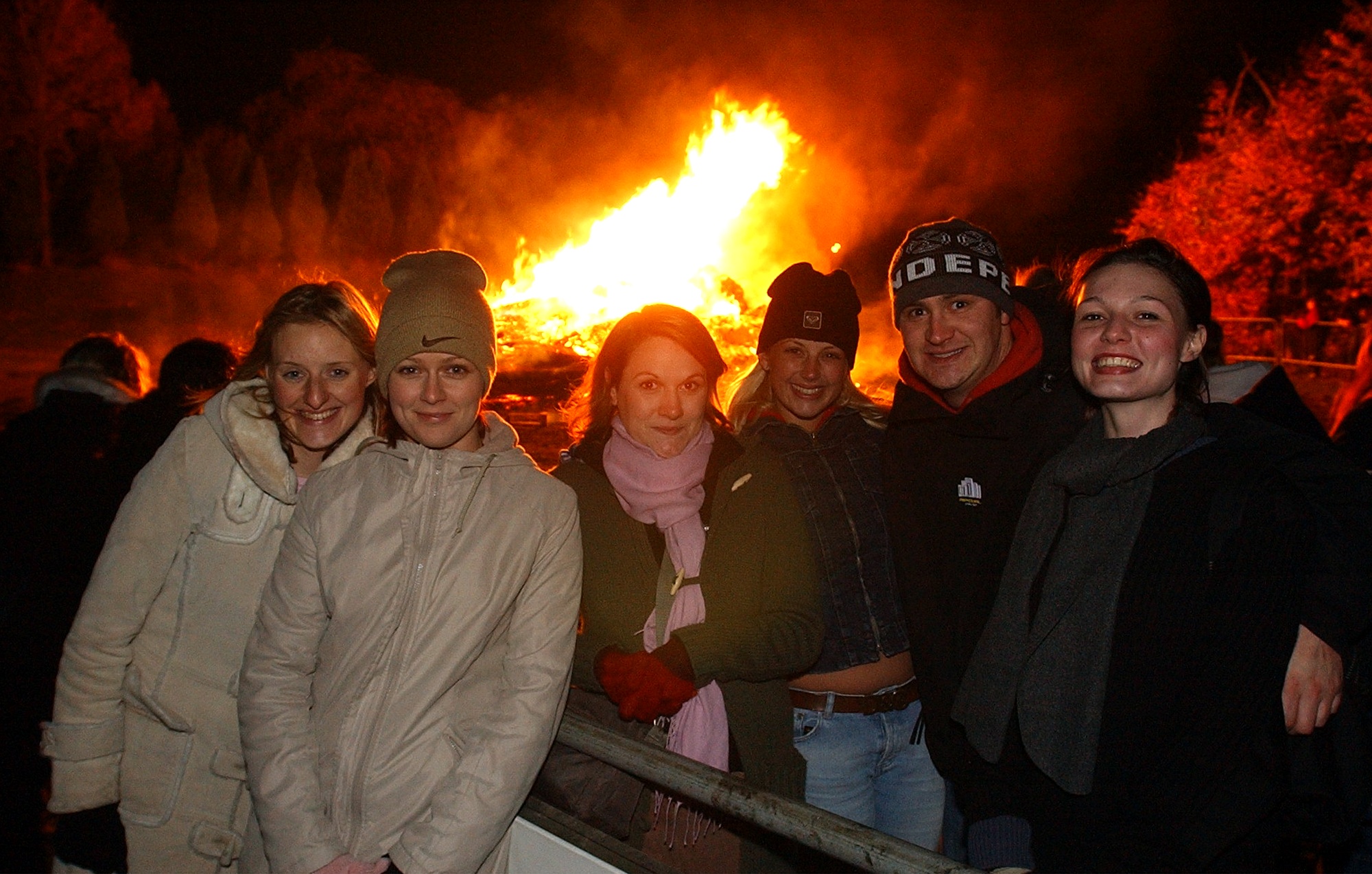14 timeless photos of Bonfire Night in Lancashire down the decades ...