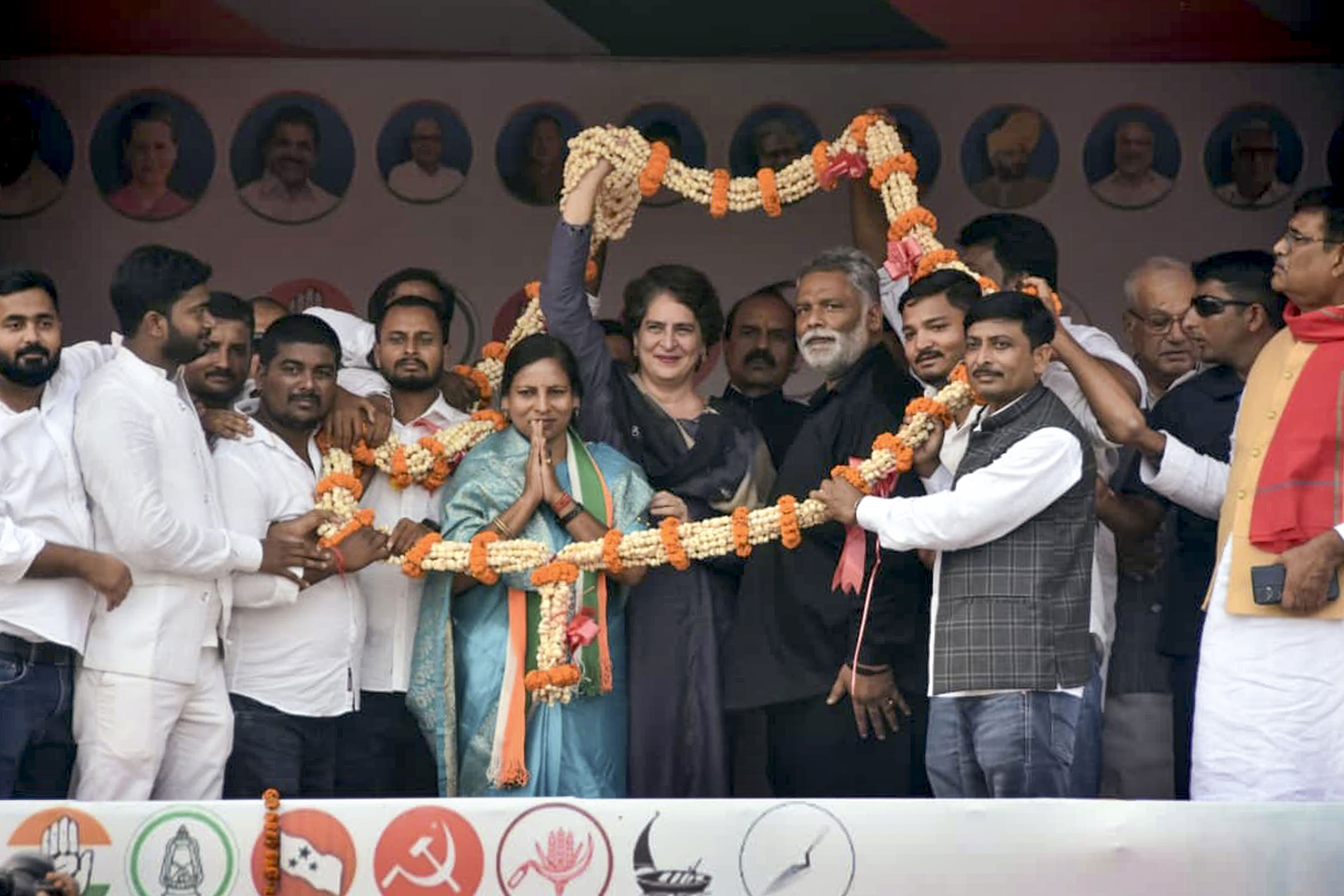 Bihar polls: Priyanka holds road show in Rosera, waves to cheering crowds