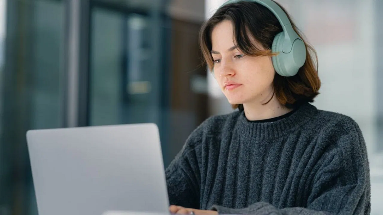 5 Simple Habits Office Workers Should Adopt to Stay Fresh and Energetic