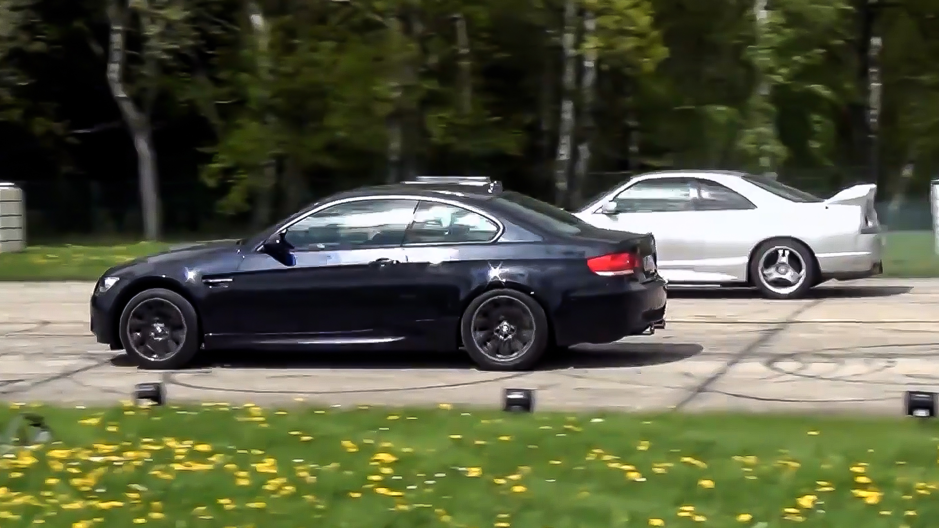BMW M3 E92 vs. Nissan GT-R R33 – Wer ist schneller im Drag Race?