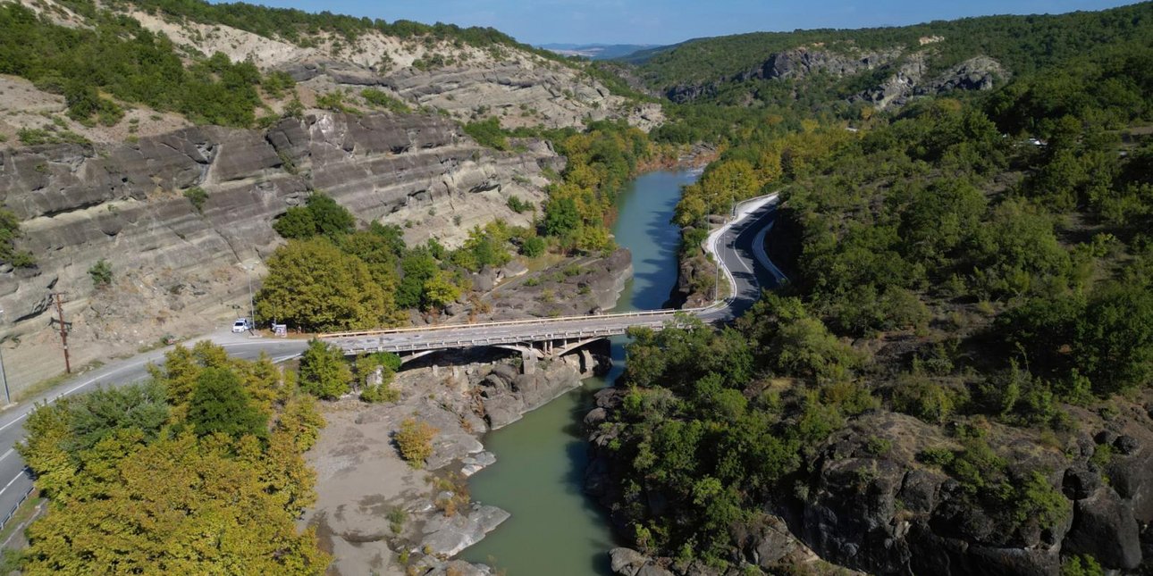 Άνοιξε ο δρόμος Γρεβενά–Αθήνα – Η νέα γέφυρα που παραδόθηκε στην κυκλοφορία