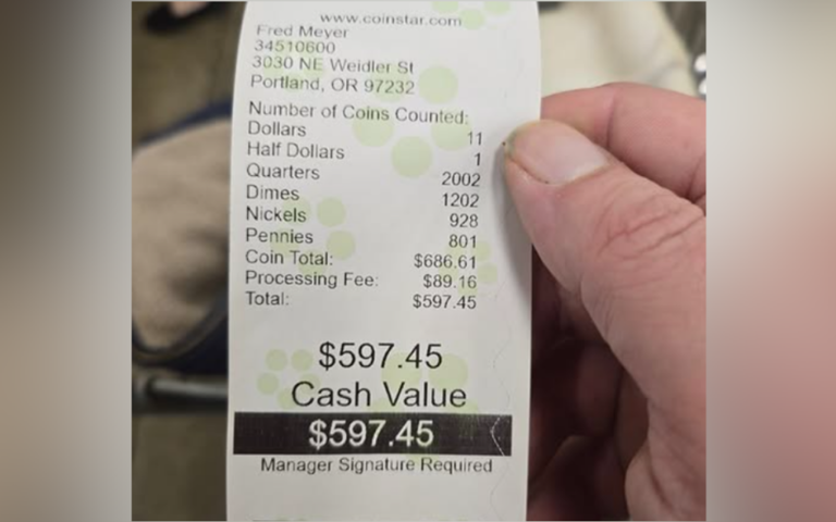 Man empties piggy bank after 10 years—not ready for how much he’s saved
