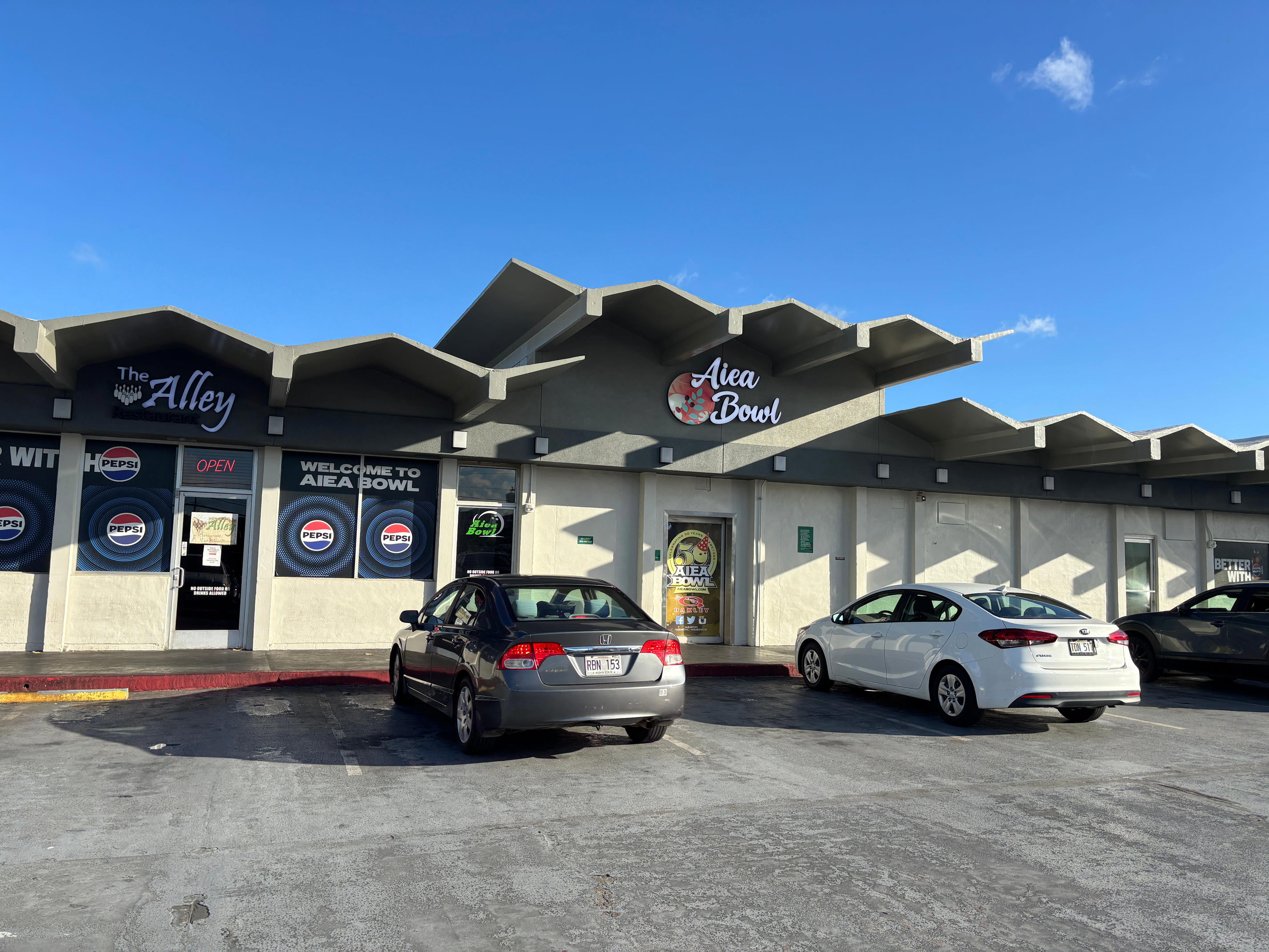 Discover the hidden bowling alley locals love near Pearl Harbor