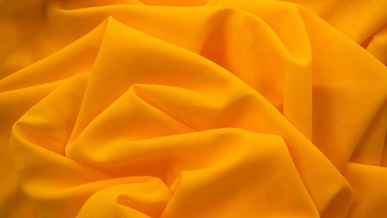 How to recognize if silk is fake or real: 3-step formula test