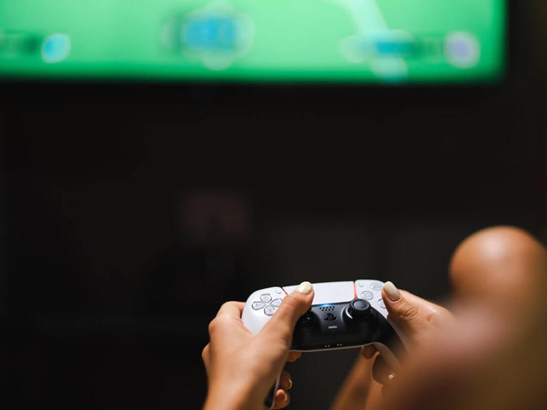 Fortnite refunds near $200 million as FTC targets ‘dark patterns’