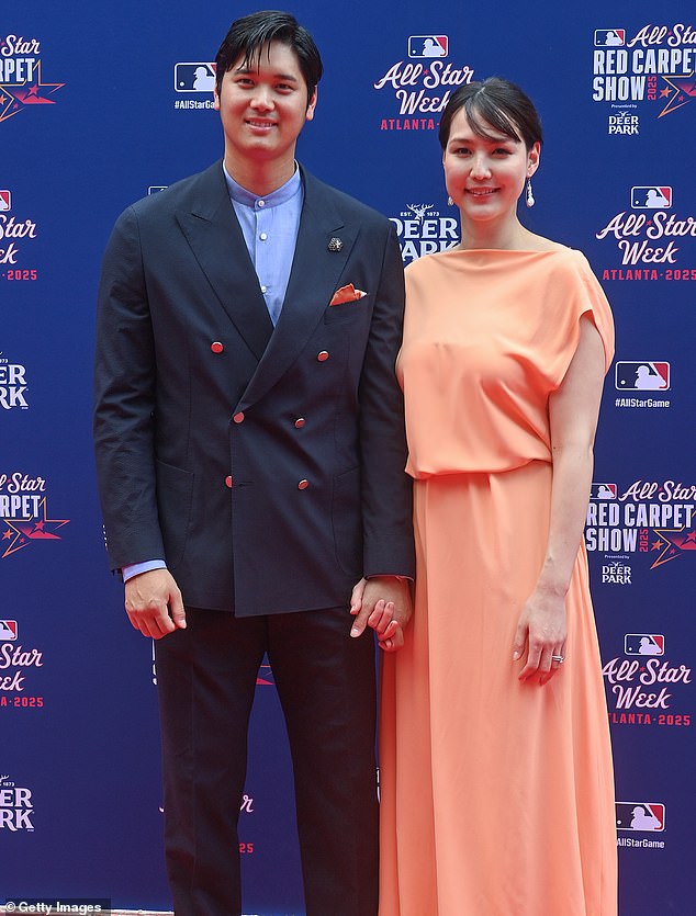 Shohei Ohtani's wife makes rare appearance to celebrate Dodgers star's ...