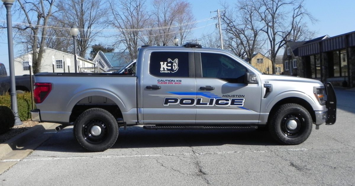 Houston police: Officers handle arrests, accidents