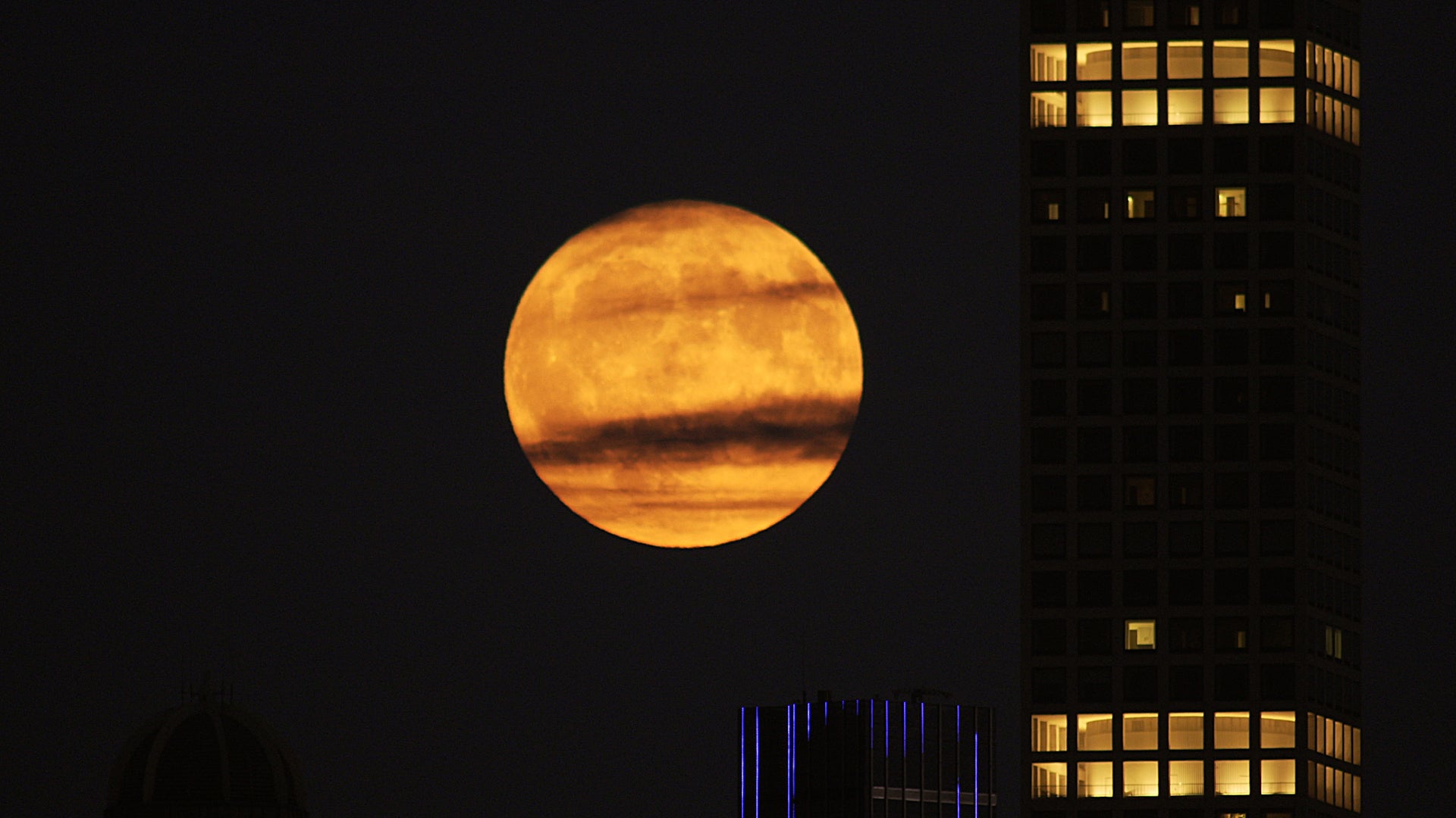 Don’t Miss It! The Closest Supermoon Of 2025 Is This Week