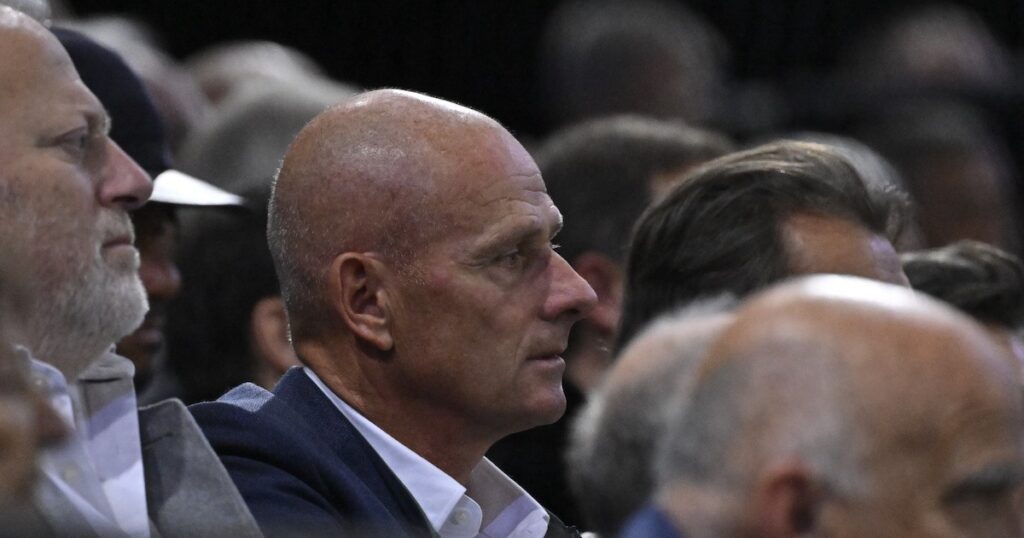 Guy Forget, après la victoire de Sinner en finale contre Auger ...