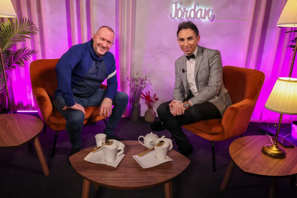 Exclusif VSD - "Vous allez me taper ?", Pascal Soetens menace Jordan de Luxe en pleine interview ...