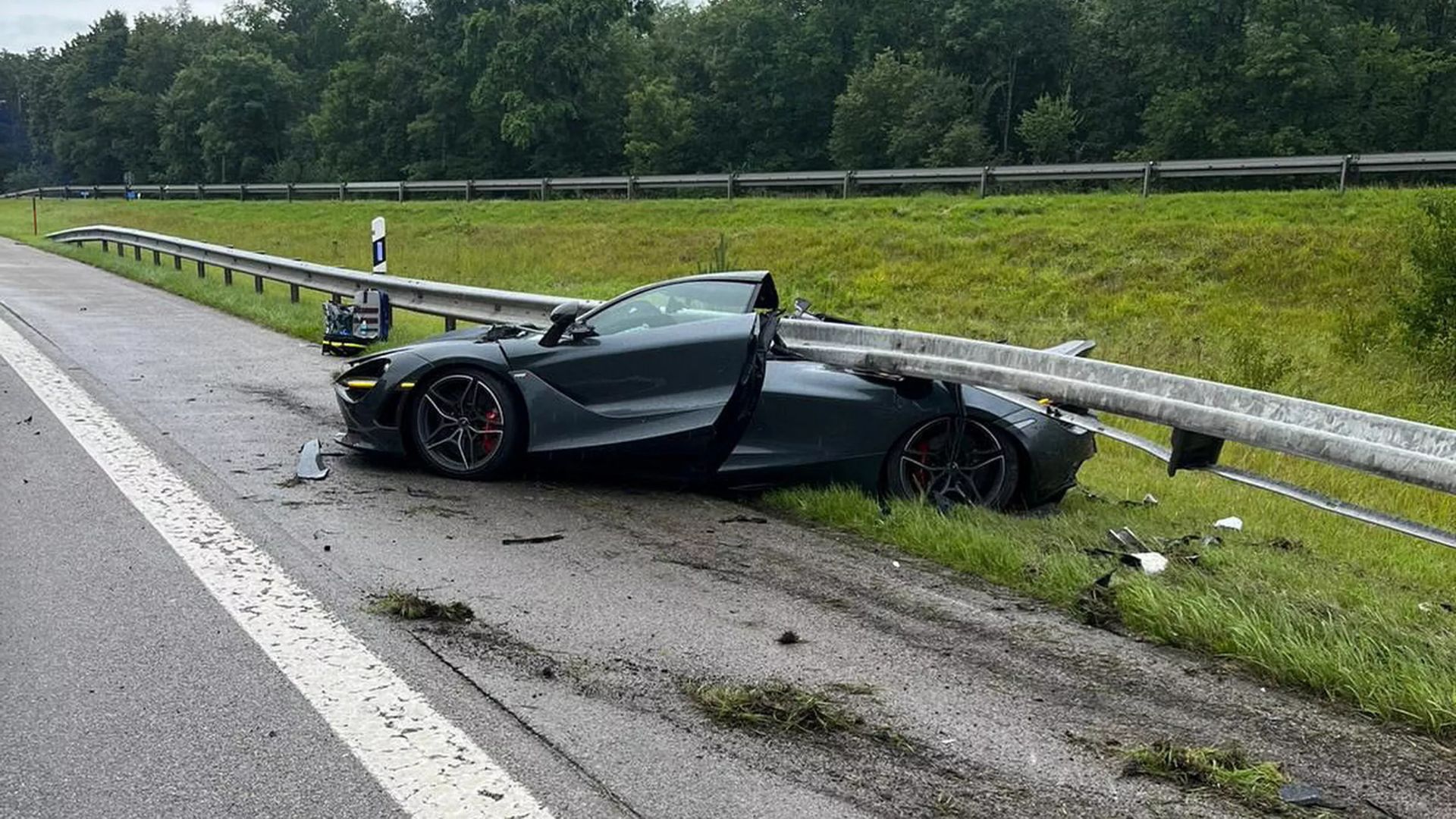 McLaren 720S Destroyed in High-Speed Autobahn Crash Near Munich