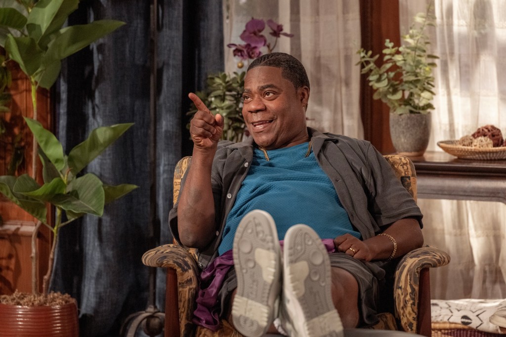 Tracy Morgan Charms in ‘Crutch,' Paramount+'s Witty ‘The Neighborhood ...