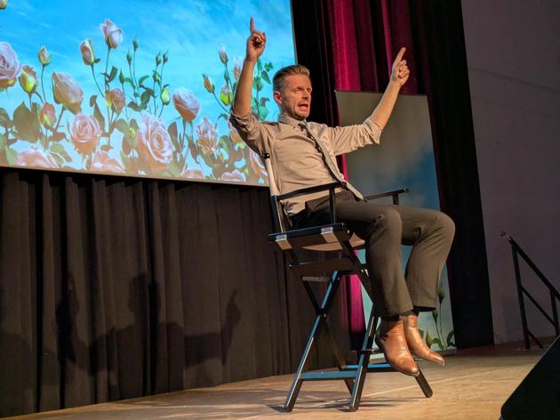 Selbstironisch und provokativ: Florian Schroeder bringt „Endlich ...