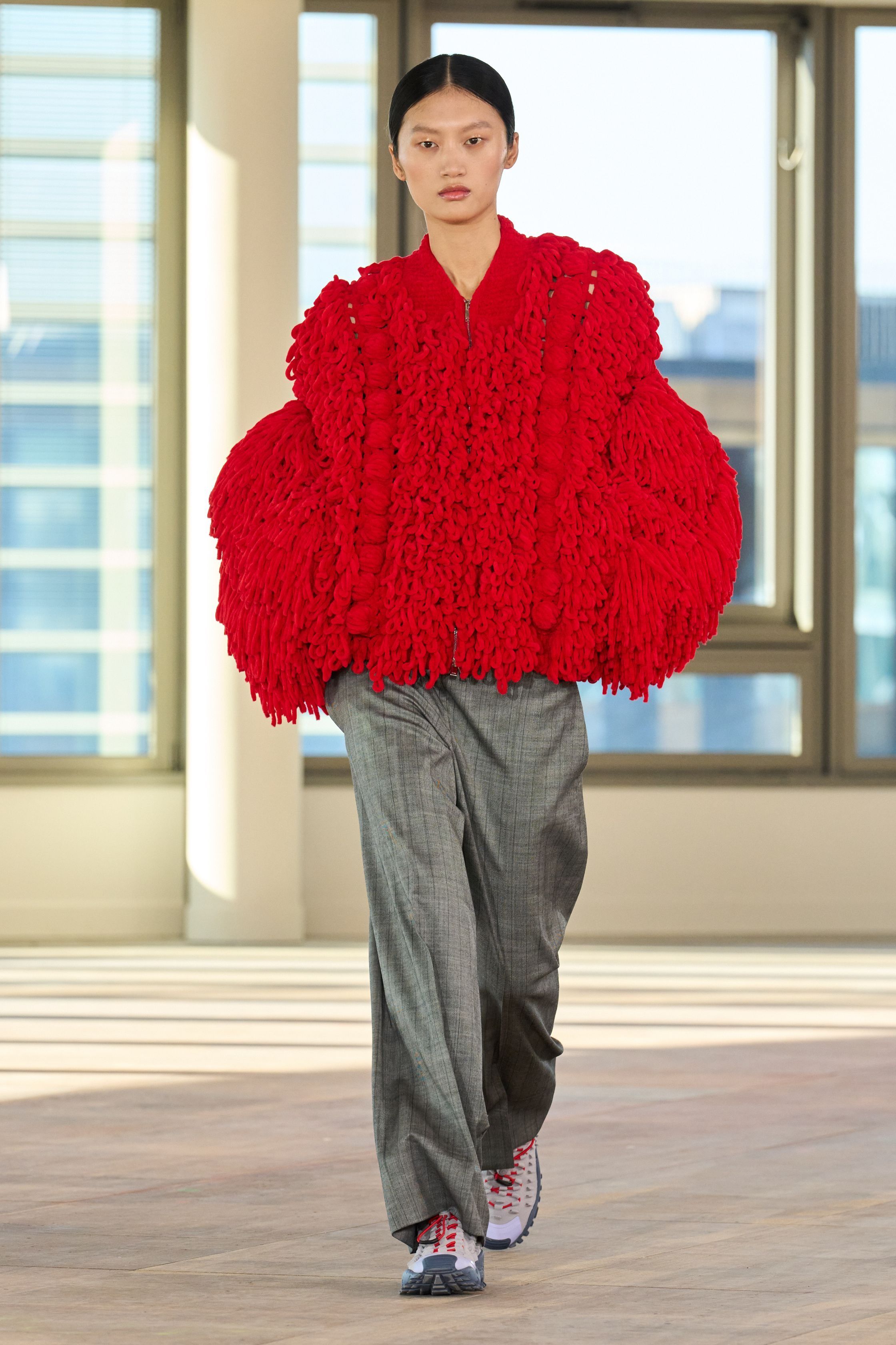 6 combos chromatiques pour (bien) porter le rouge cet automne