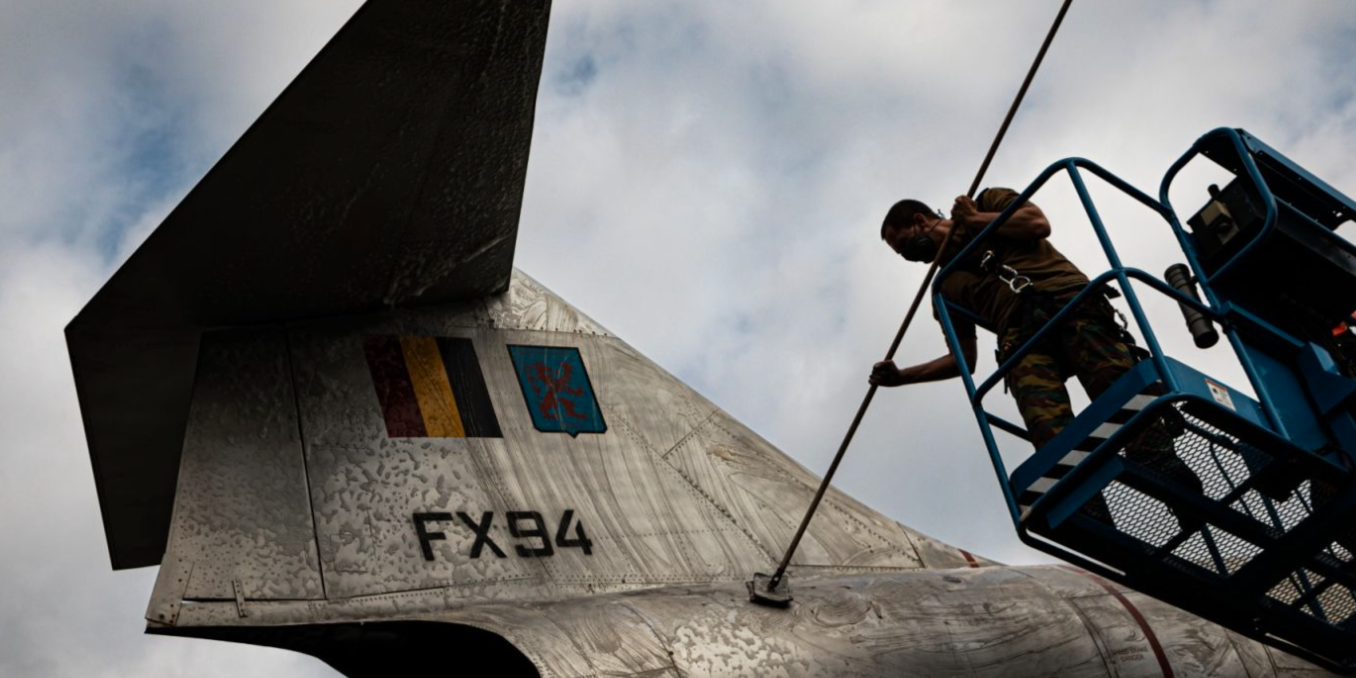 Tre nätter med drönare över belgisk militärbas