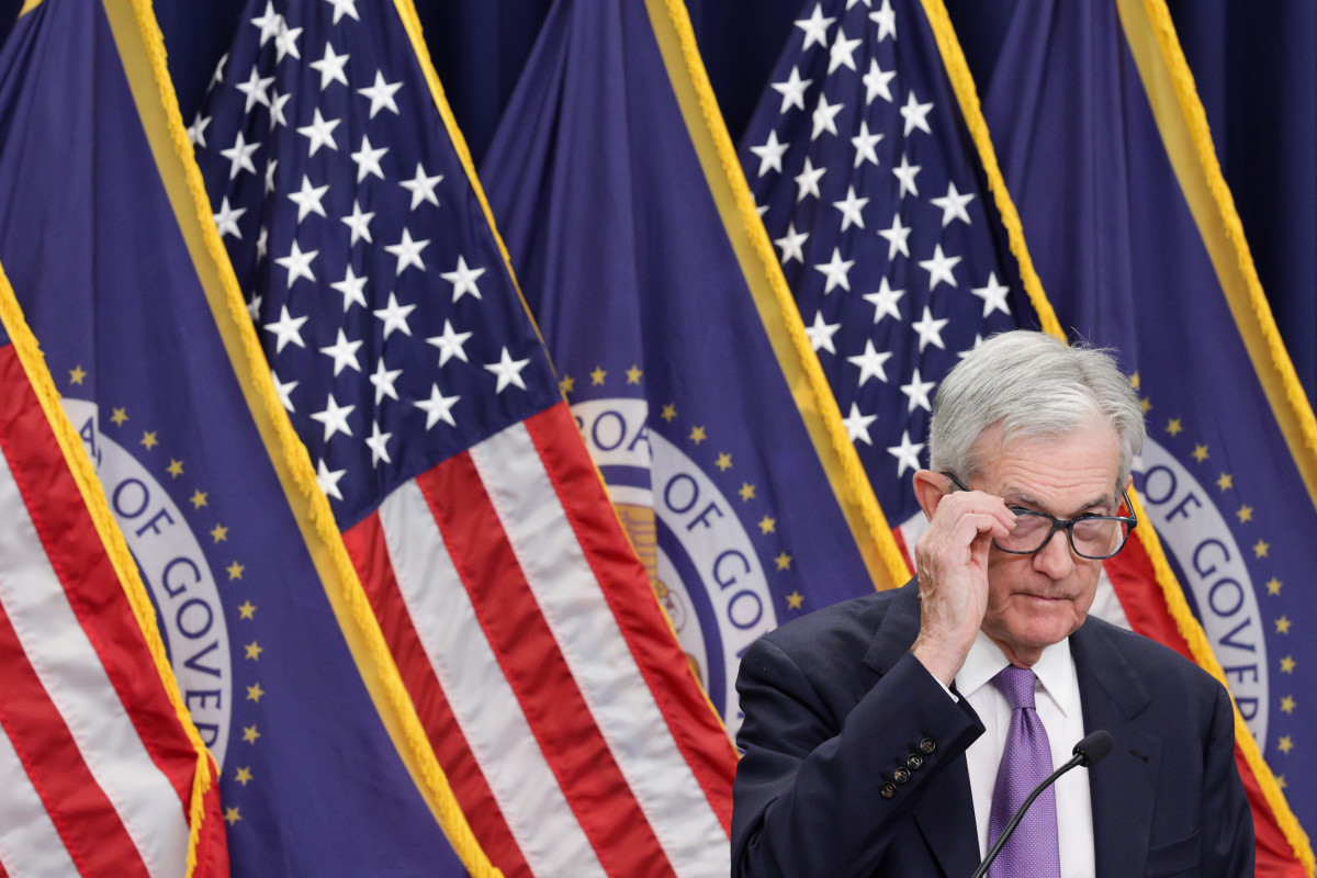 Bitcoin, XRP tanks after Fed's Goolsbee said he is 'nervous' about ...