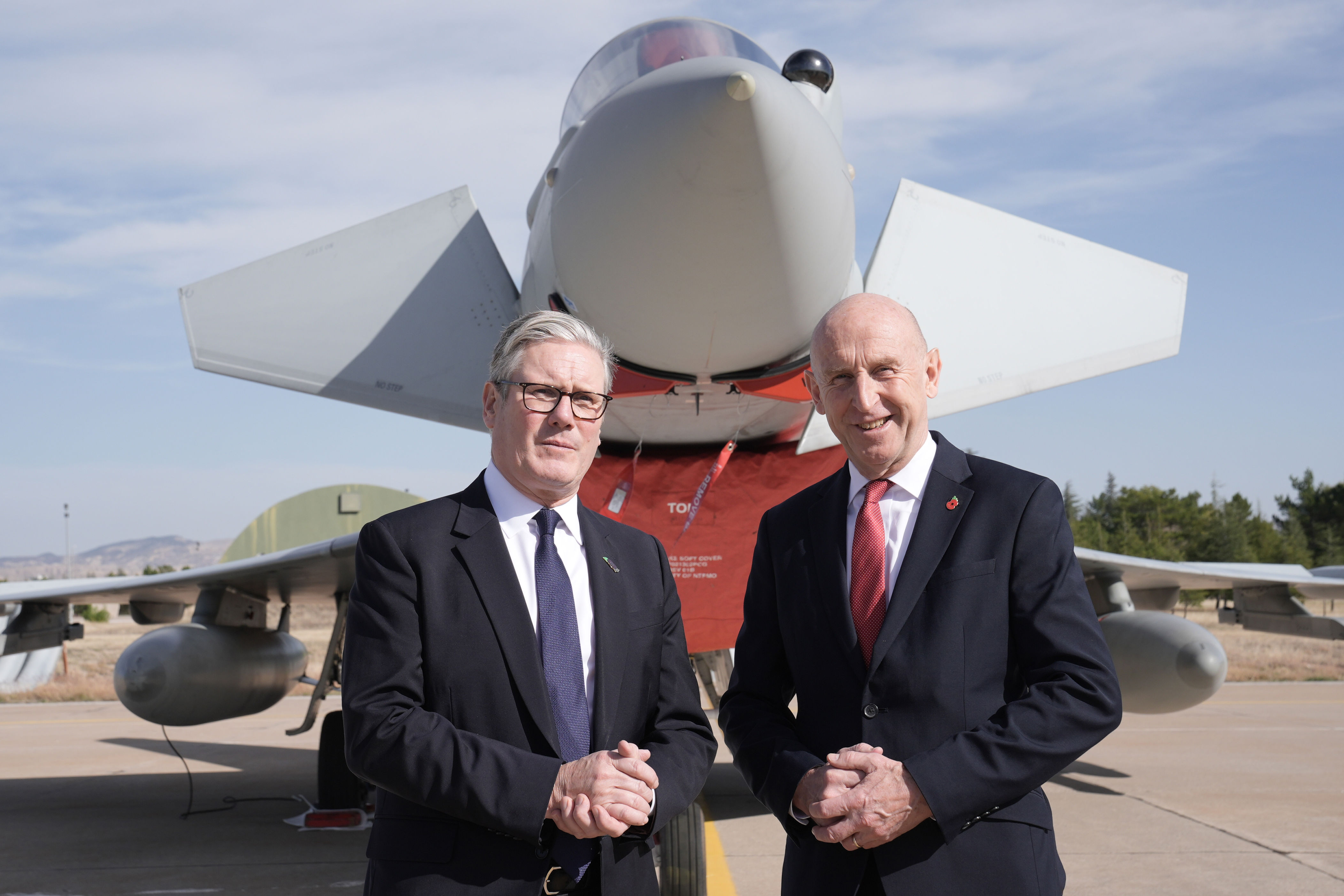 "Back military families": £9bn overhaul for Royal Navy, Army and RAF ...