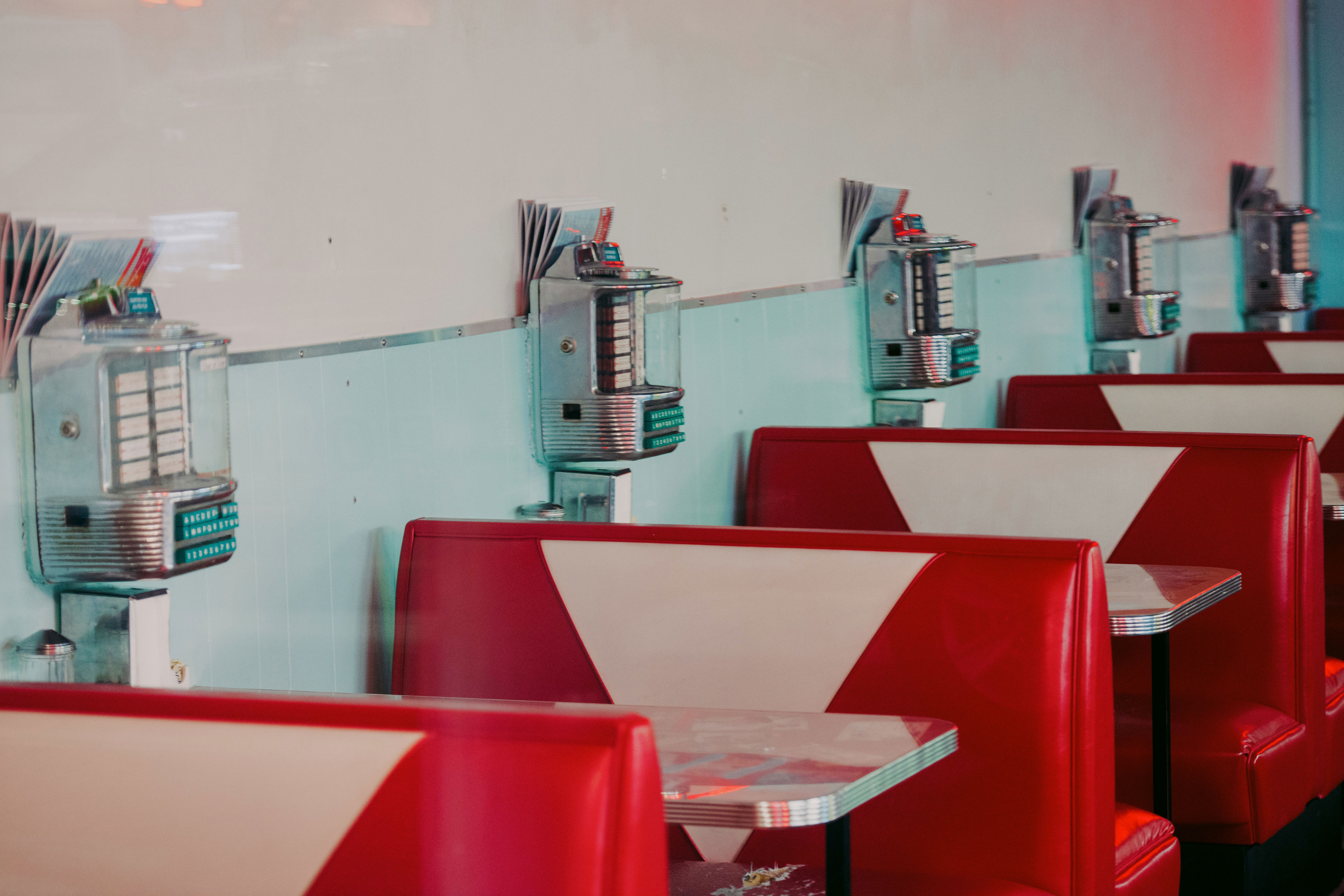 6 Diner Restaurant Red Flags You Should Never Ignore