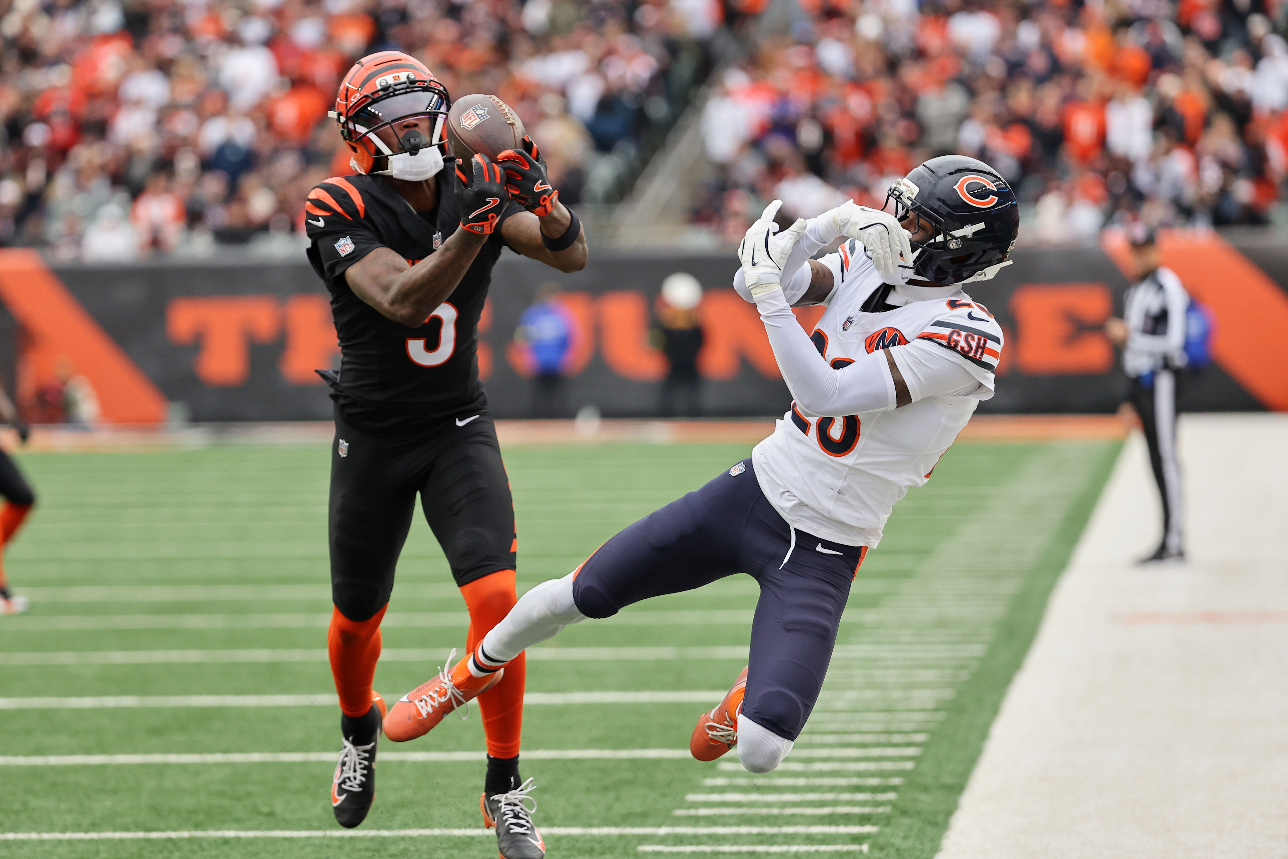 Tee Higgins reaches major milestones in Bengals vs. Bears