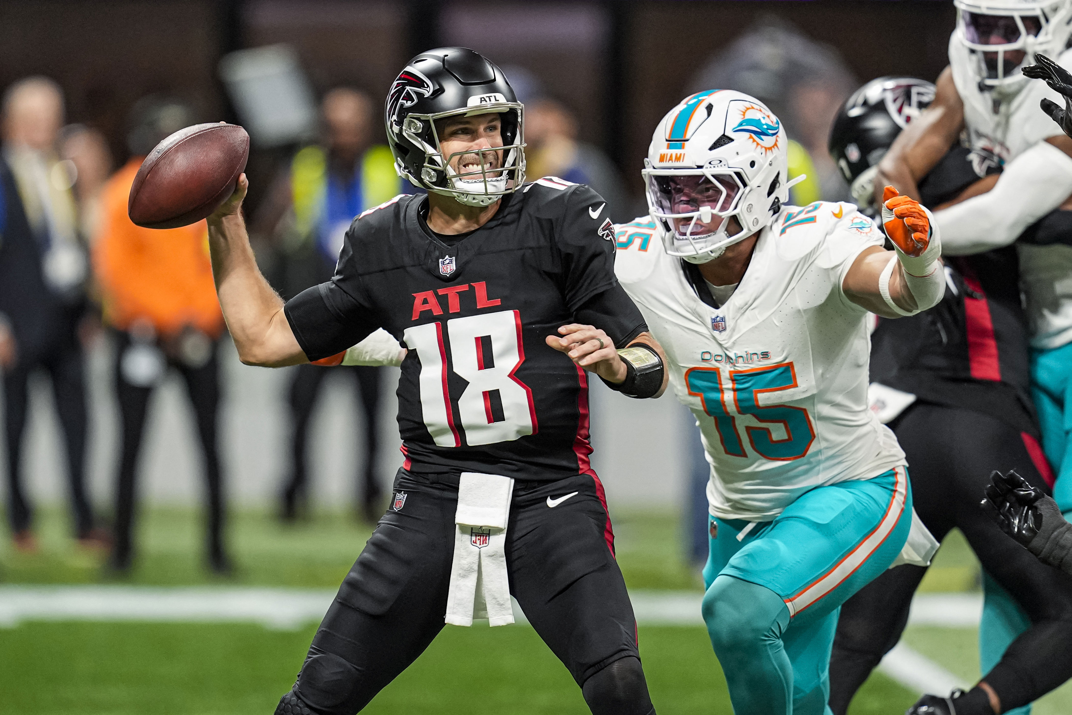 Dolphins trade Jaelan Phillips to Eagles as fire sale begins ahead of ...