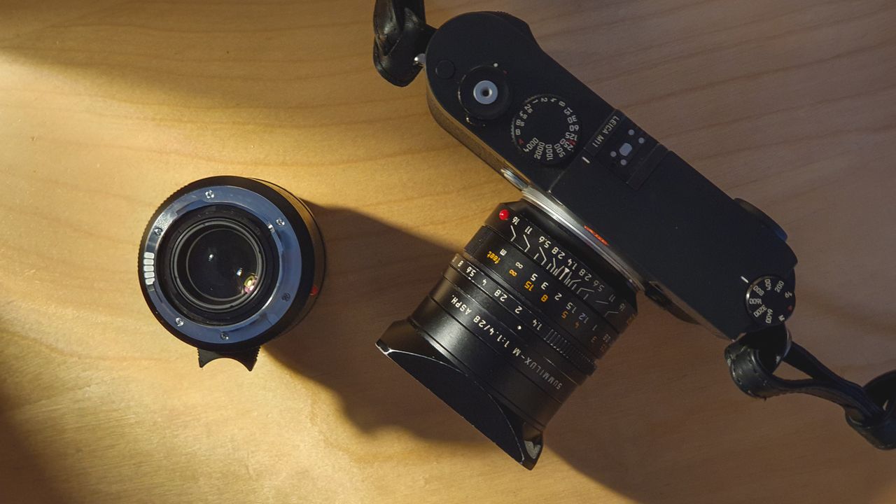 I used to think prime lenses were pretentious, but after shooting ...