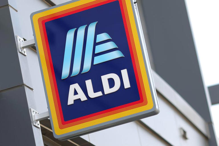Aldi shoppers 'running' for £10 giant bow that 'looks so nice' on front ...