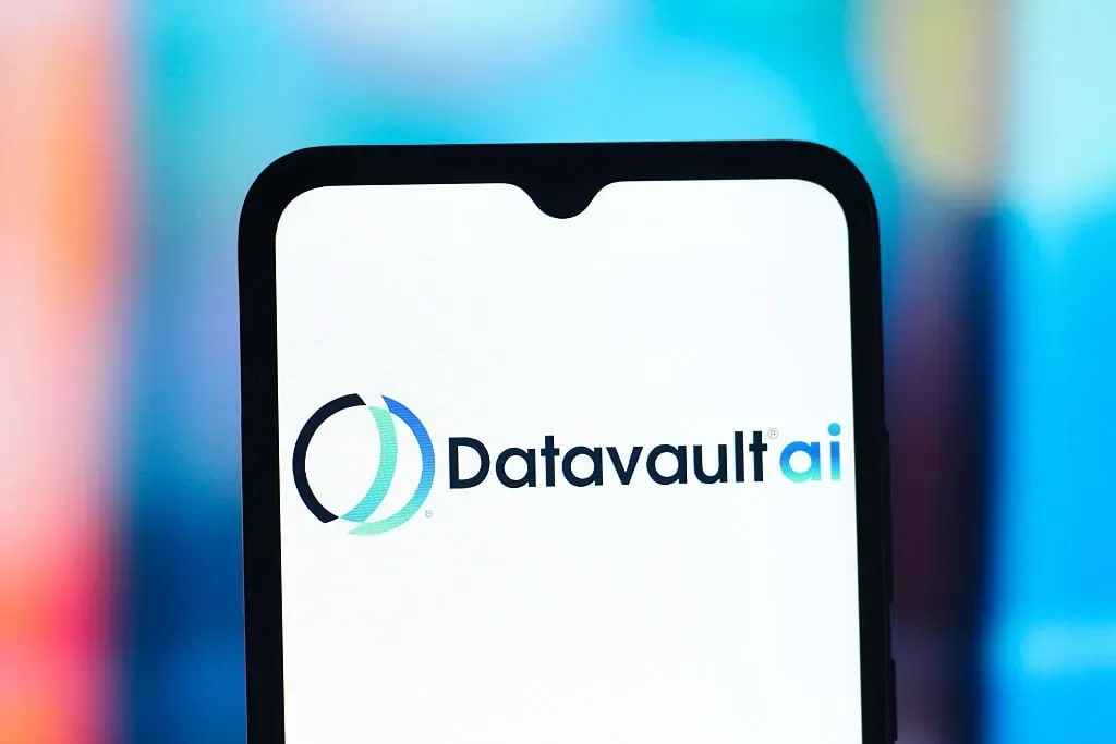 Datavault Vs Wolfpack: Short-Seller Report Triggers Legal Action, Stock Rallies 20% In Pre-Market