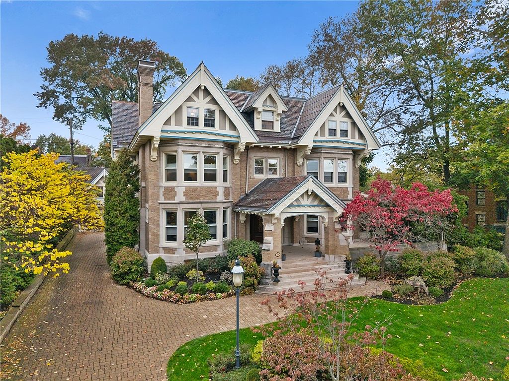 1907 Victorian Estate in Pennsylvania with 8 Bedrooms, 10 Fireplaces ...